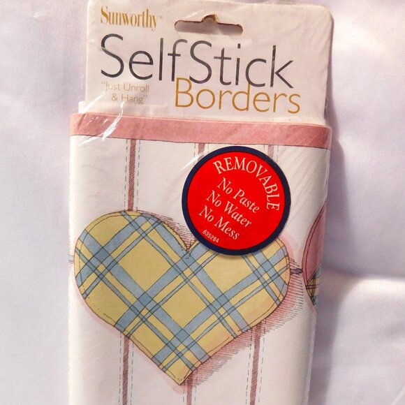 Sunworthy | Wall Decor | Sunworthy Self Stick Wall Border Heart Motif ...
